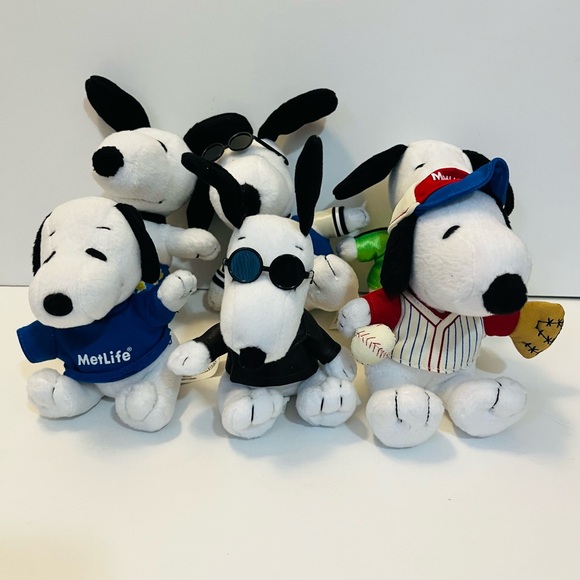 Peanuts | Toys | Snoopy Metlife Plush Lot Of 6 Baseball Player Surfer ...
